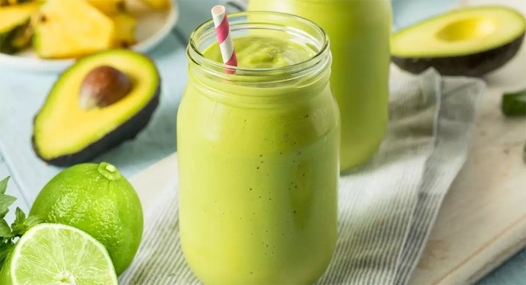 Suco de abacate com limão: veja o que esta combinação pode fazer no seu ...
